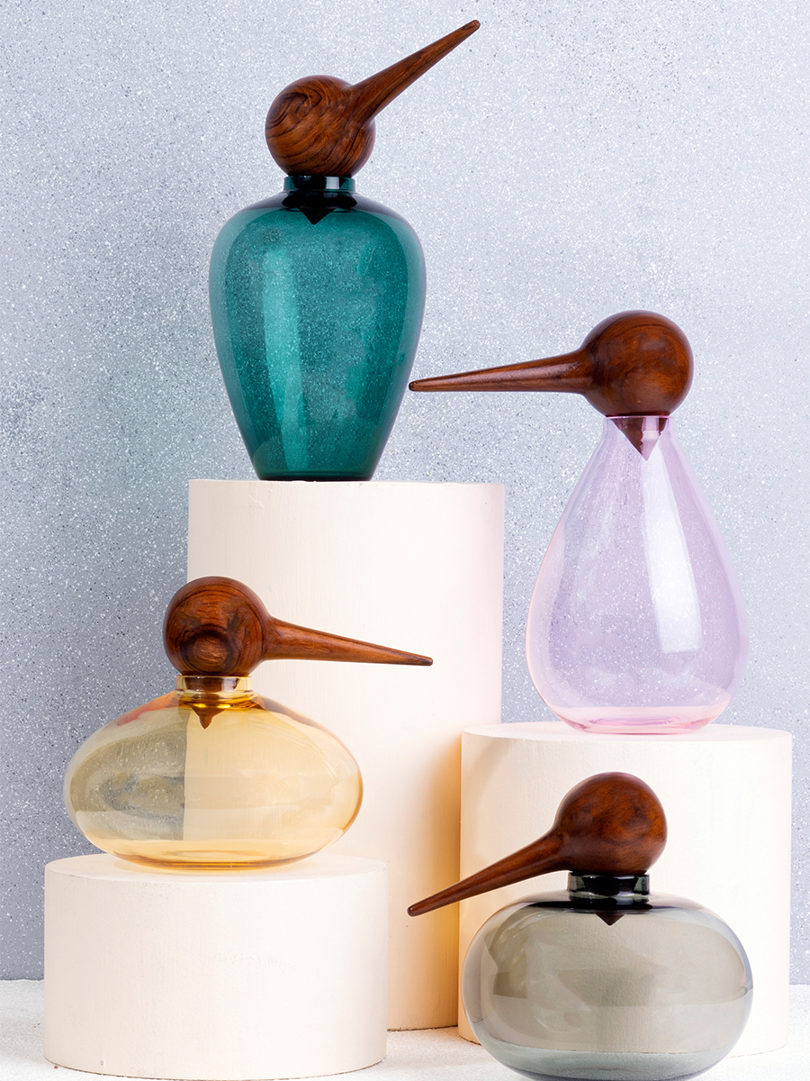 Buy Home Decoration Items & Ceramic Vases Online India | Whispering Homes